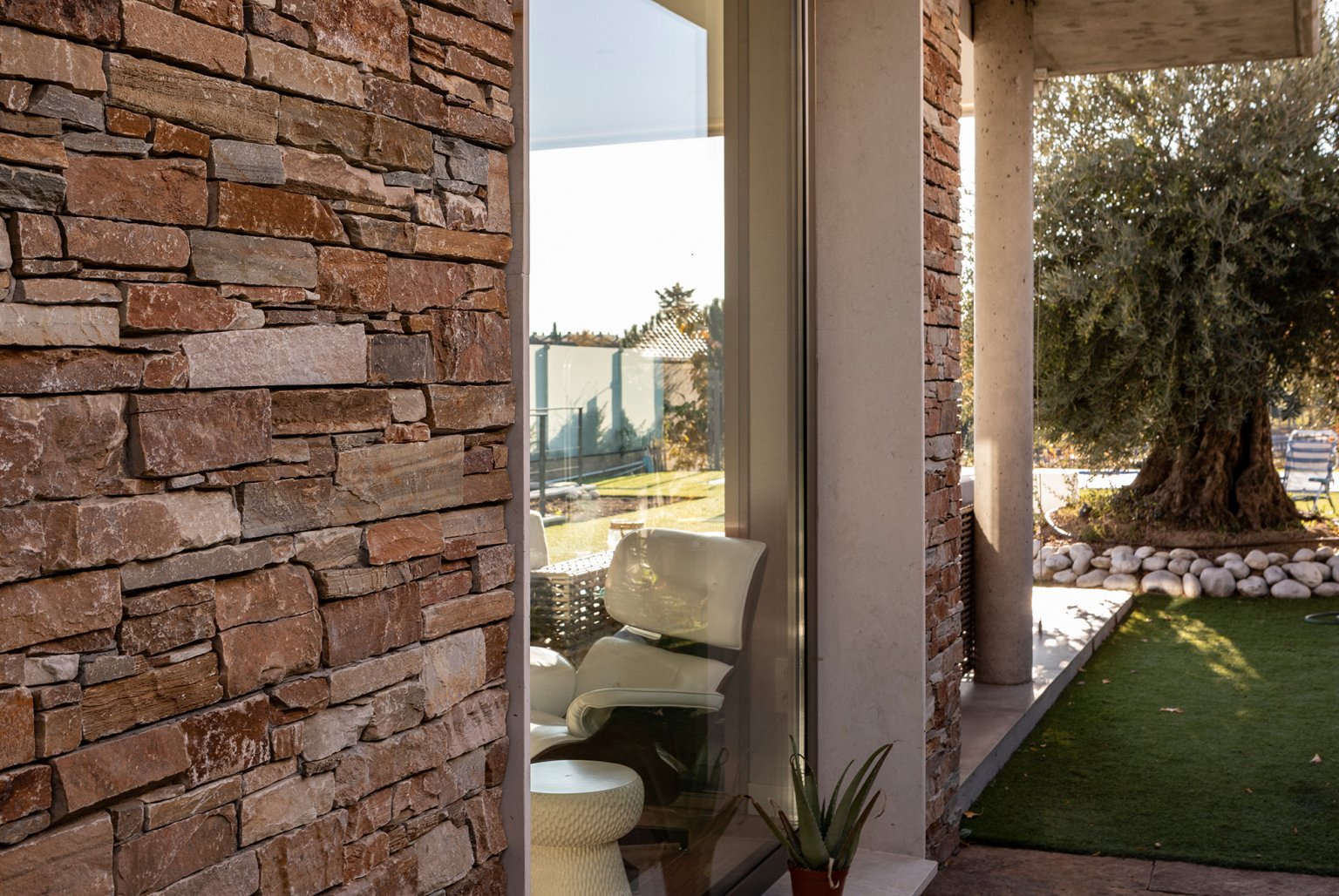 Piedra natural para fachadas y suelos exteriores | CUPA STONE