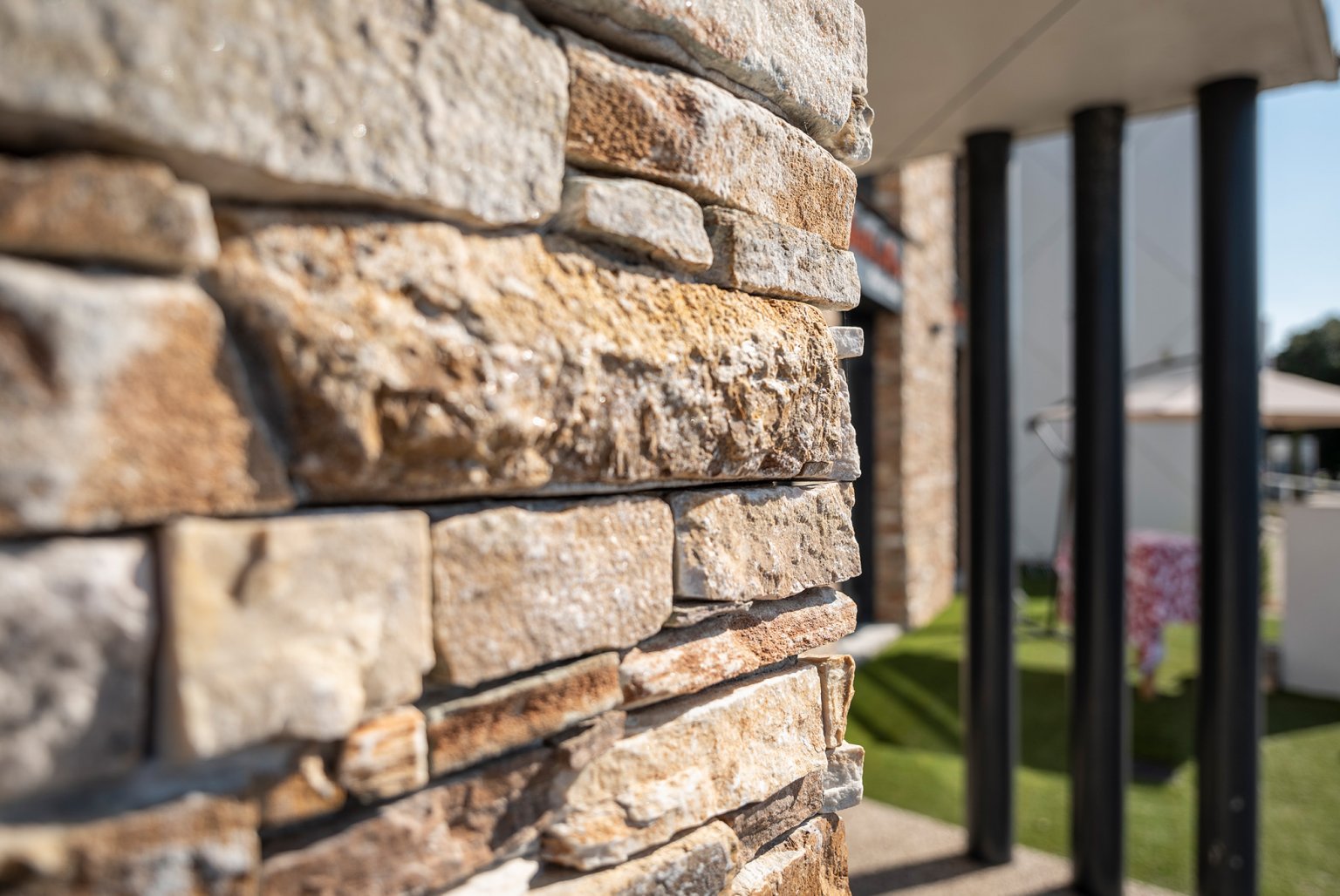 Piedra natural para fachadas y suelos exteriores | CUPA STONE